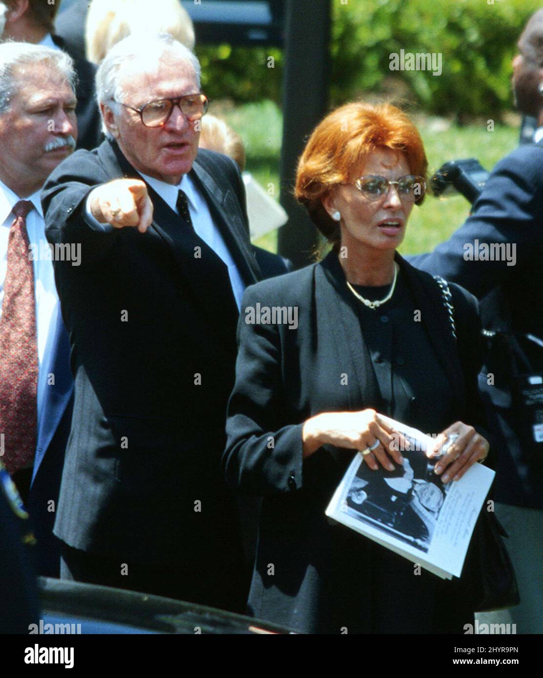 Sophia Loren at Frank Sinatra's funeral held at Good Shepherd Catholic ...