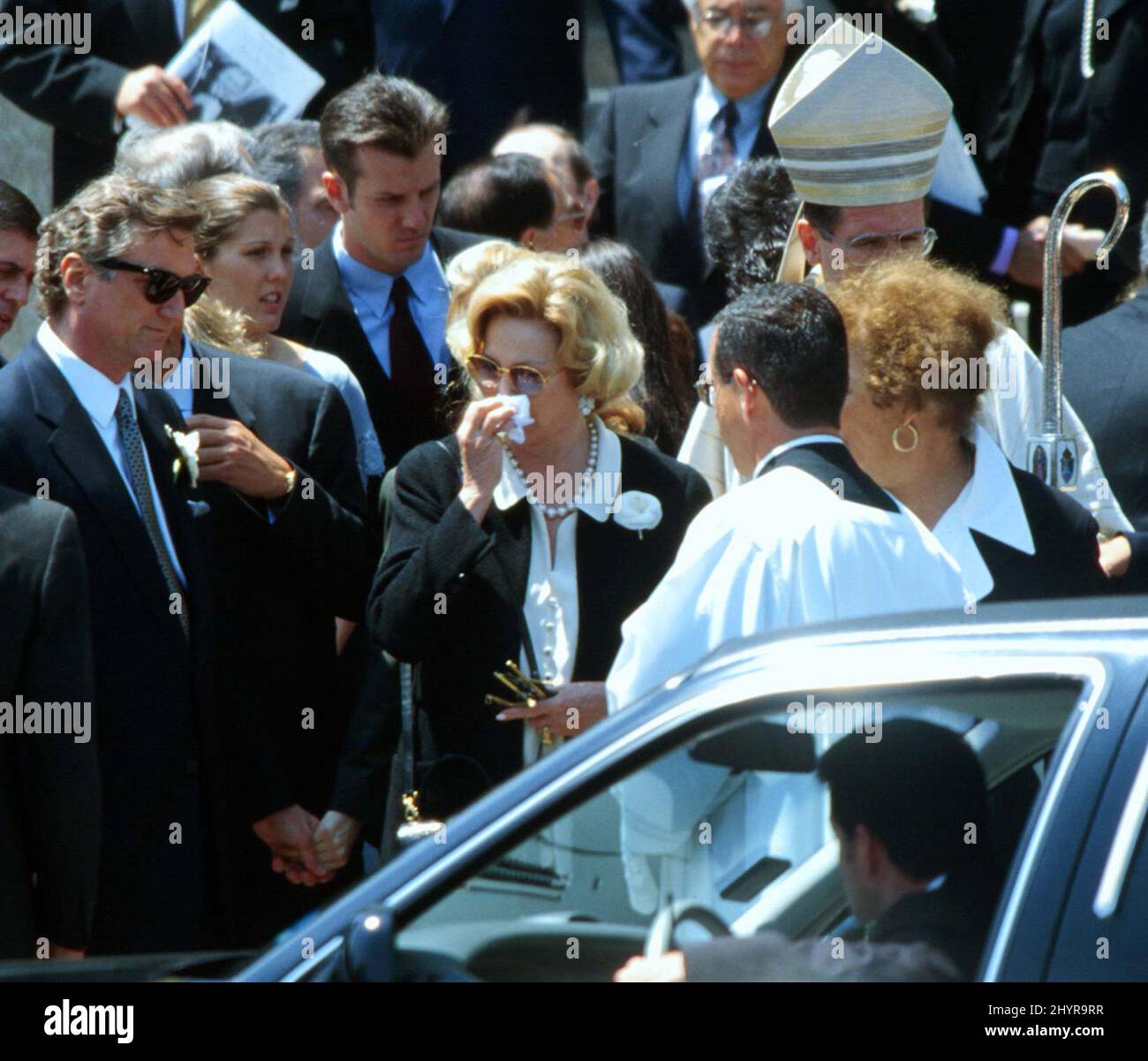 Barbara Sinatra at Frank Sinatra's funeral held at Good Shepherd ...