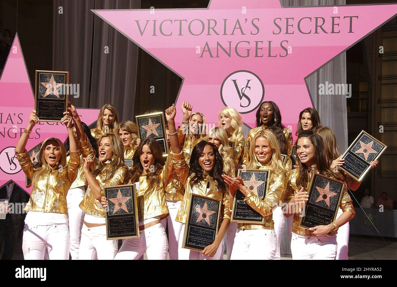 Victorias secret angels receive award hi-res stock photography and ...