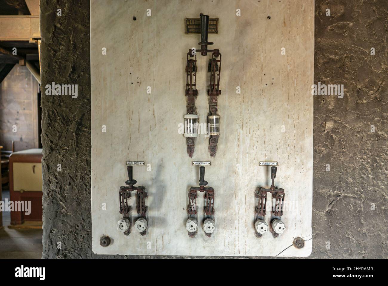 Historical lab tech hi-res stock photography and images - Alamy