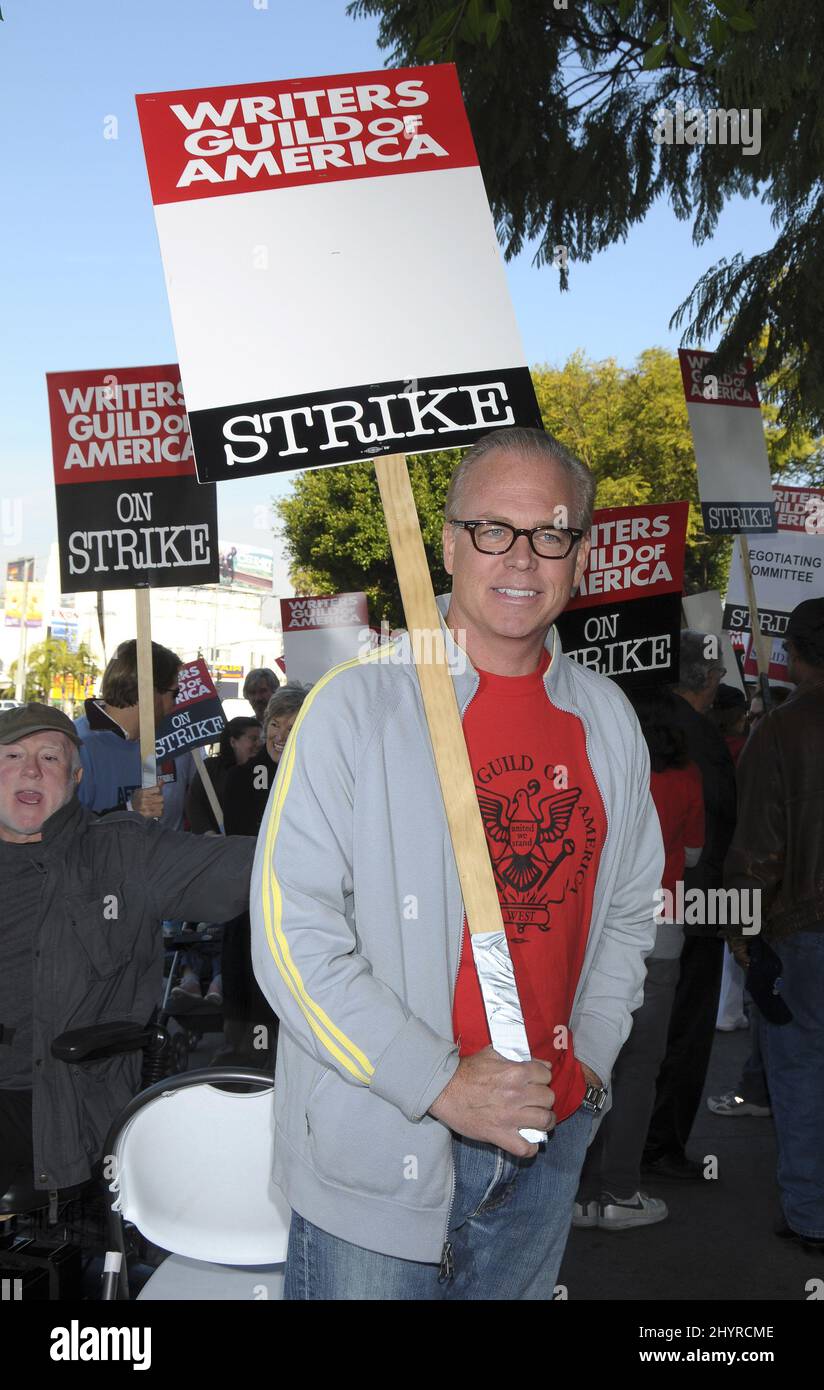 Ken Hanes joins the WGA Picket Line at CBS Studios, Los Angeles, USA ...