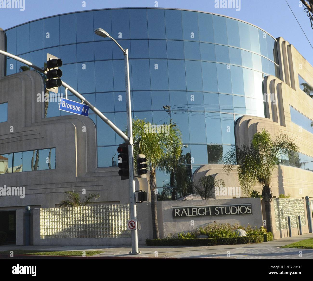 Raleigh Studios Hollywood High Resolution Stock Photography and Images ...