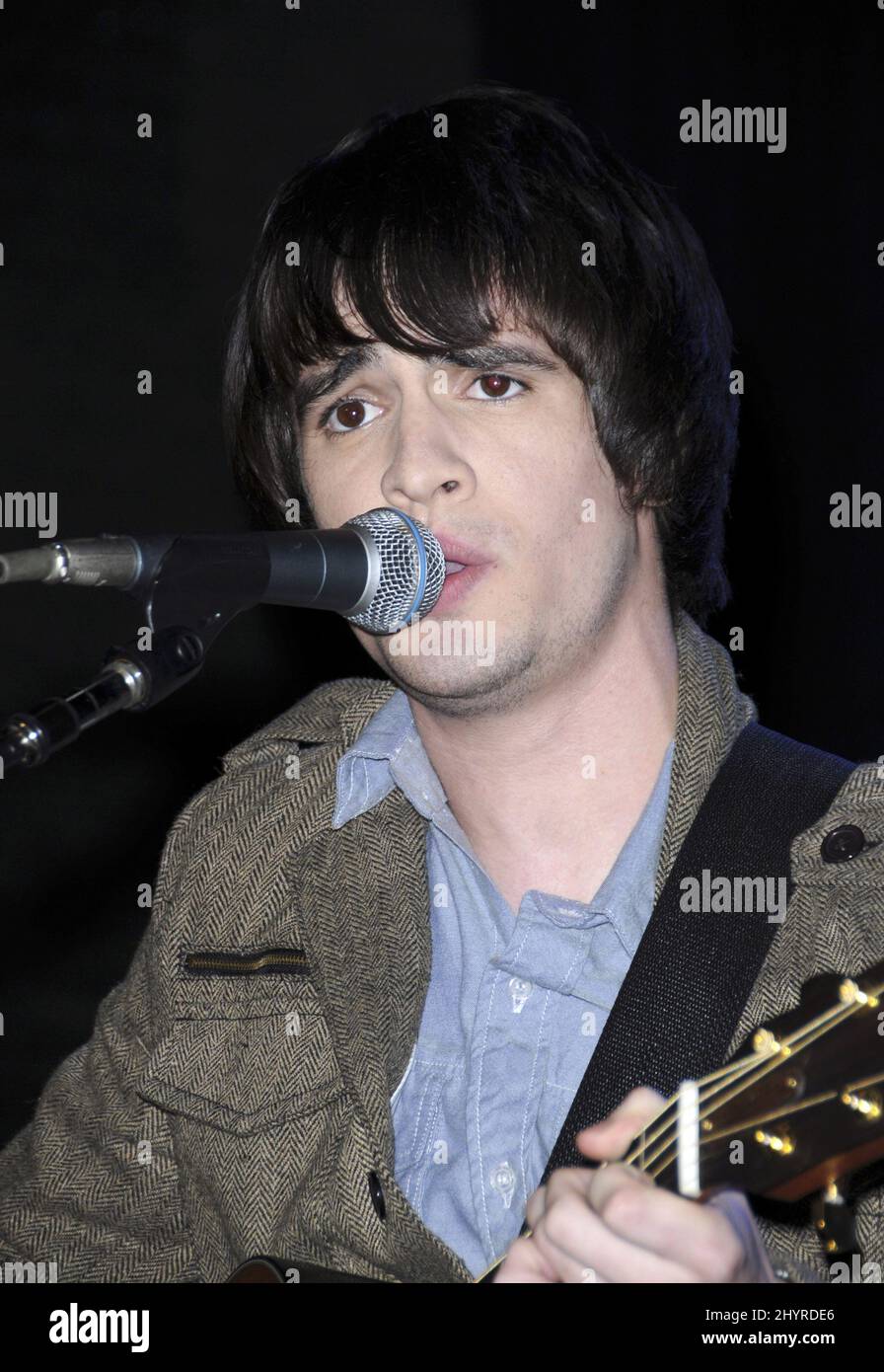 Brendon urie hi-res stock photography and images - Alamy