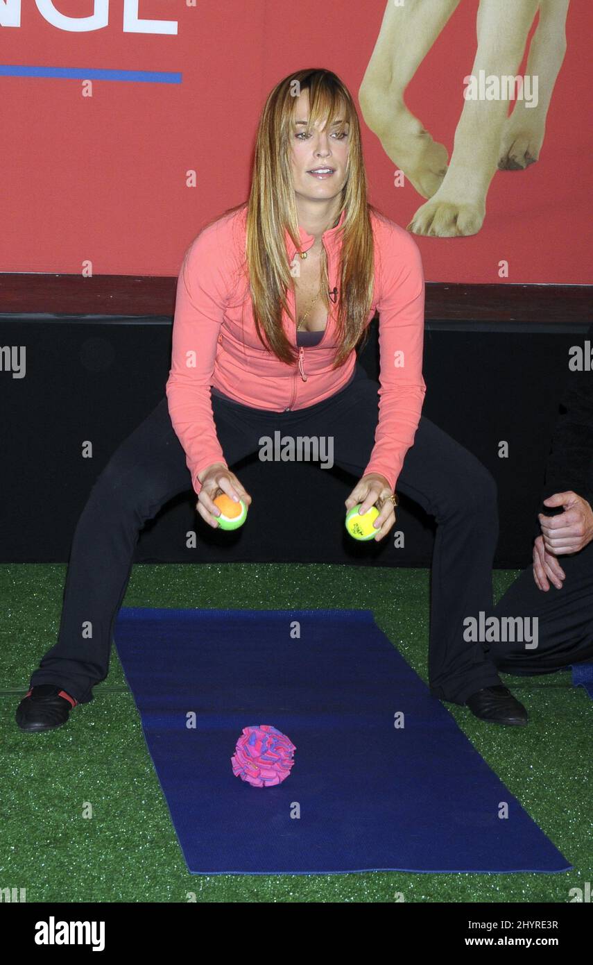 Molly sims launches molly sims hi-res stock photography and images - Alamy