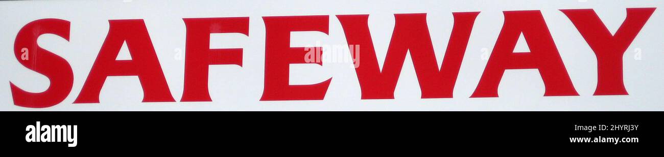 Safeway Grocery Store sign in Reno, Nevada Stock Photo - Alamy