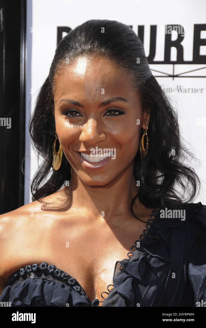 Jada Pinkett Smith arrives at the world premiere of "Kit Kittredge: An ...