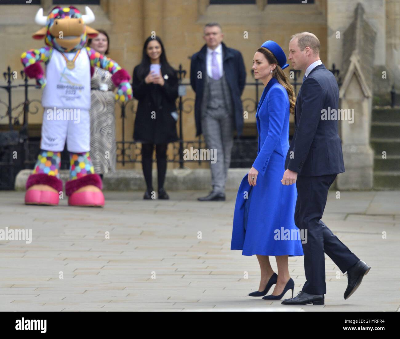 Prince William and Catherine / Duke and Duchess of Cambridge arriving ...