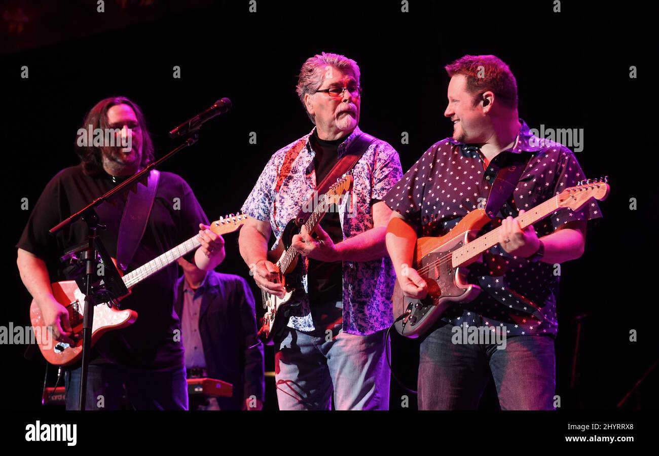 Randy Owen, lead singer of Alabama performs during their opening ...