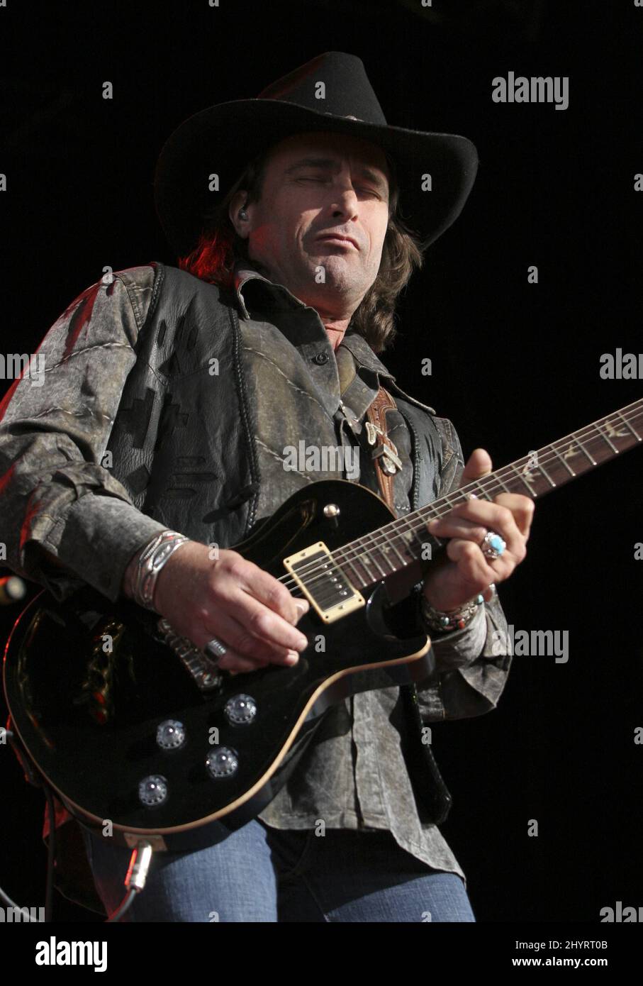 Stage supporting lynyrd skynyrd hi-res stock photography and images - Alamy