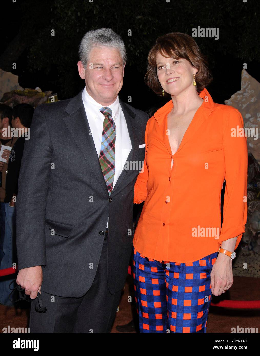 Jim simpson and sigourney weaver hi-res stock photography and images ...
