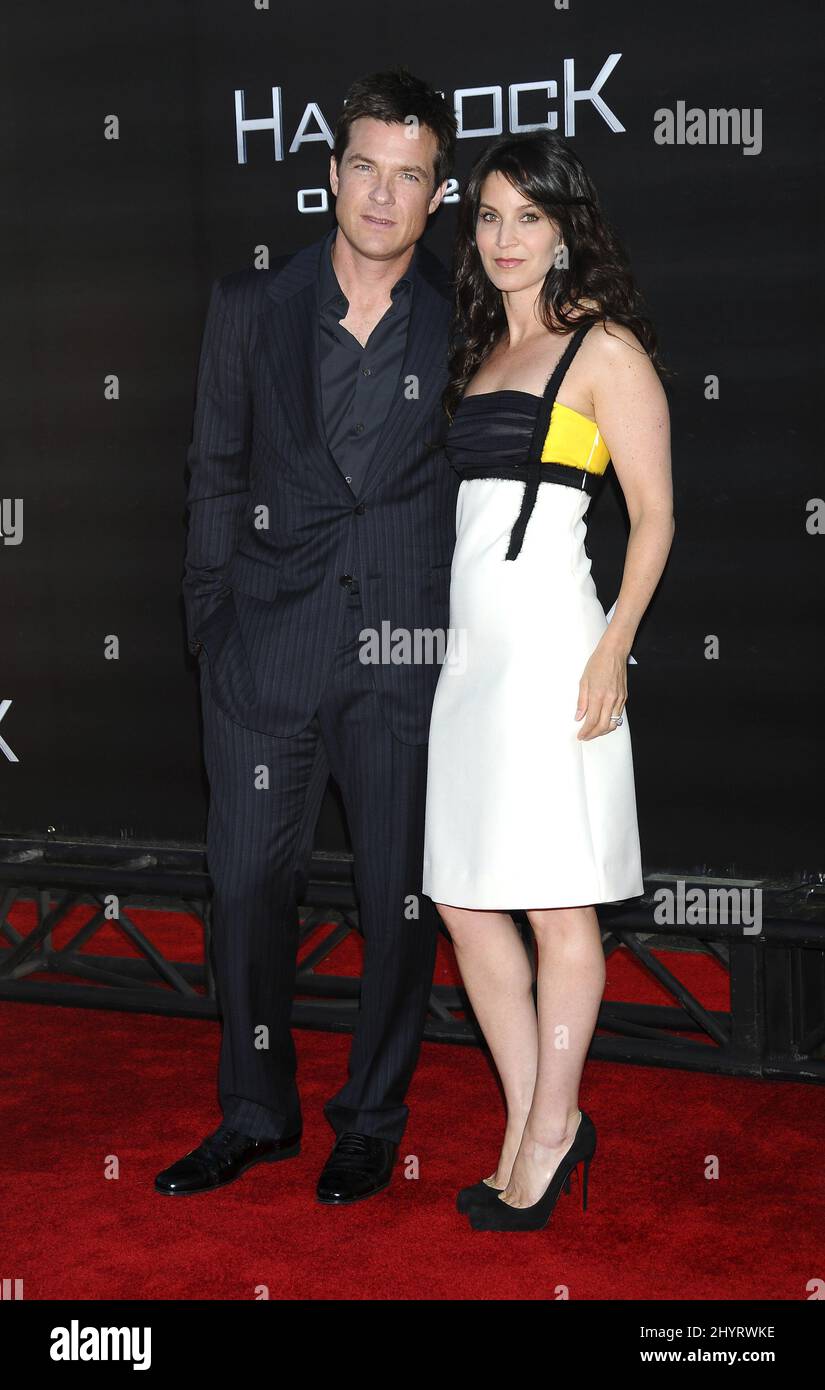 Jason Bateman and wife Amanda Anka attending the Hancock premiere at ...