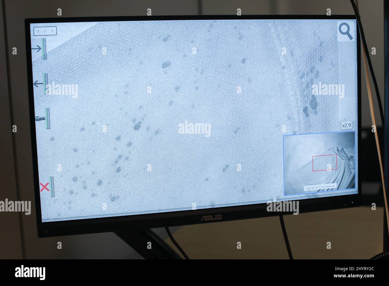 Police seach hi-res stock photography and images - Alamy