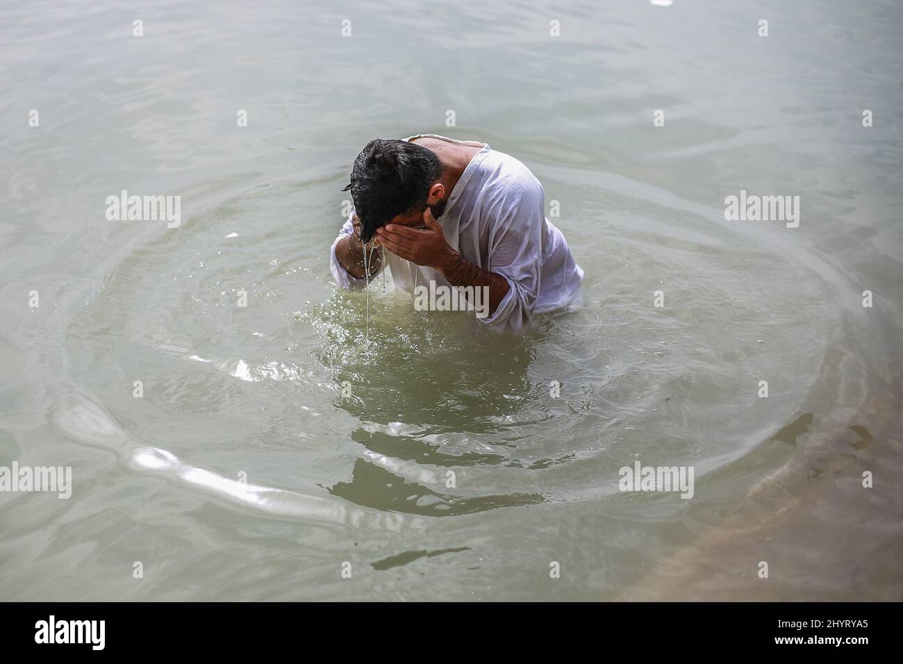 Mandaean hi-res stock photography and images - Alamy