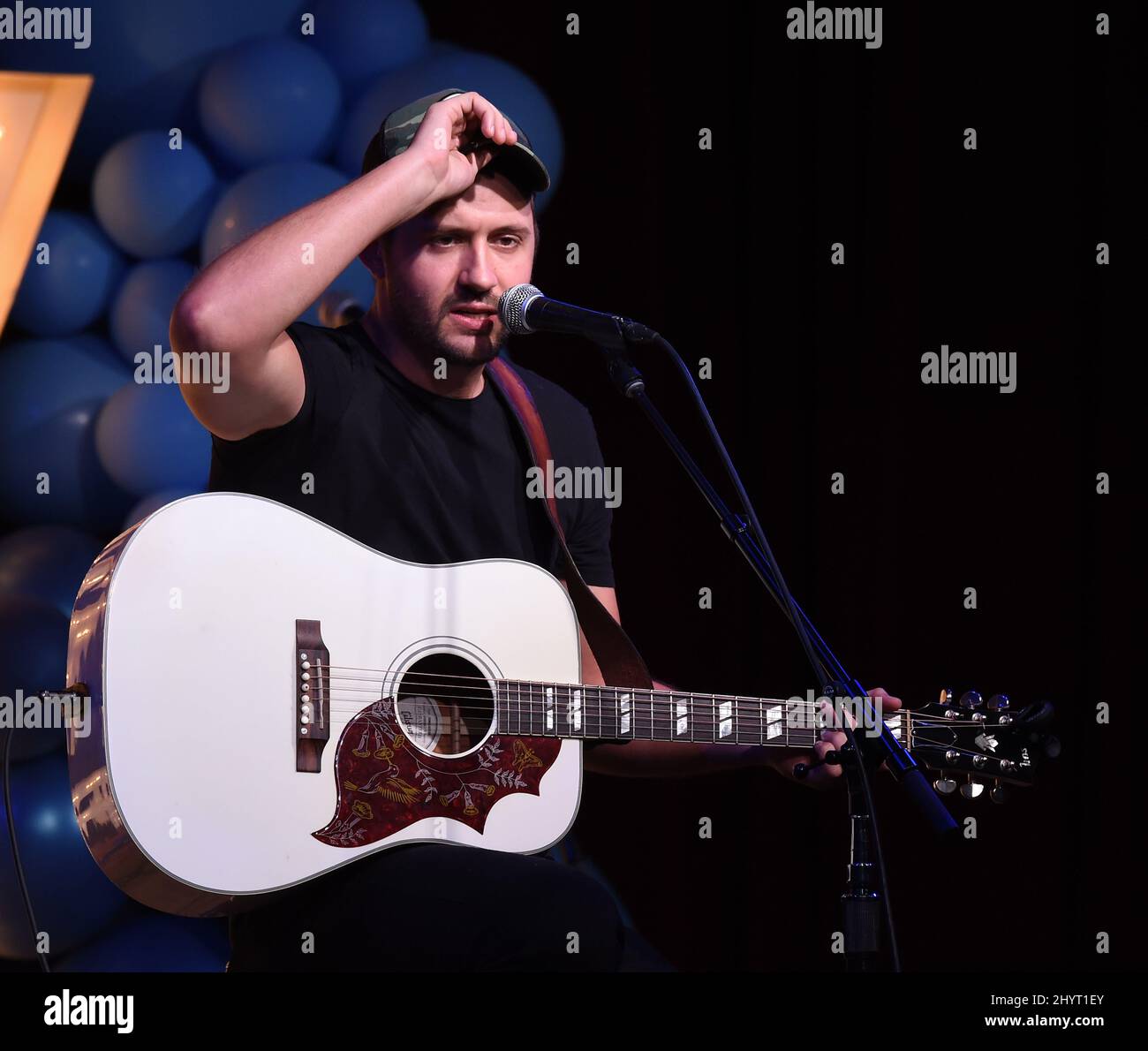Drew baldridge performing waverly strong hi-res stock photography and ...