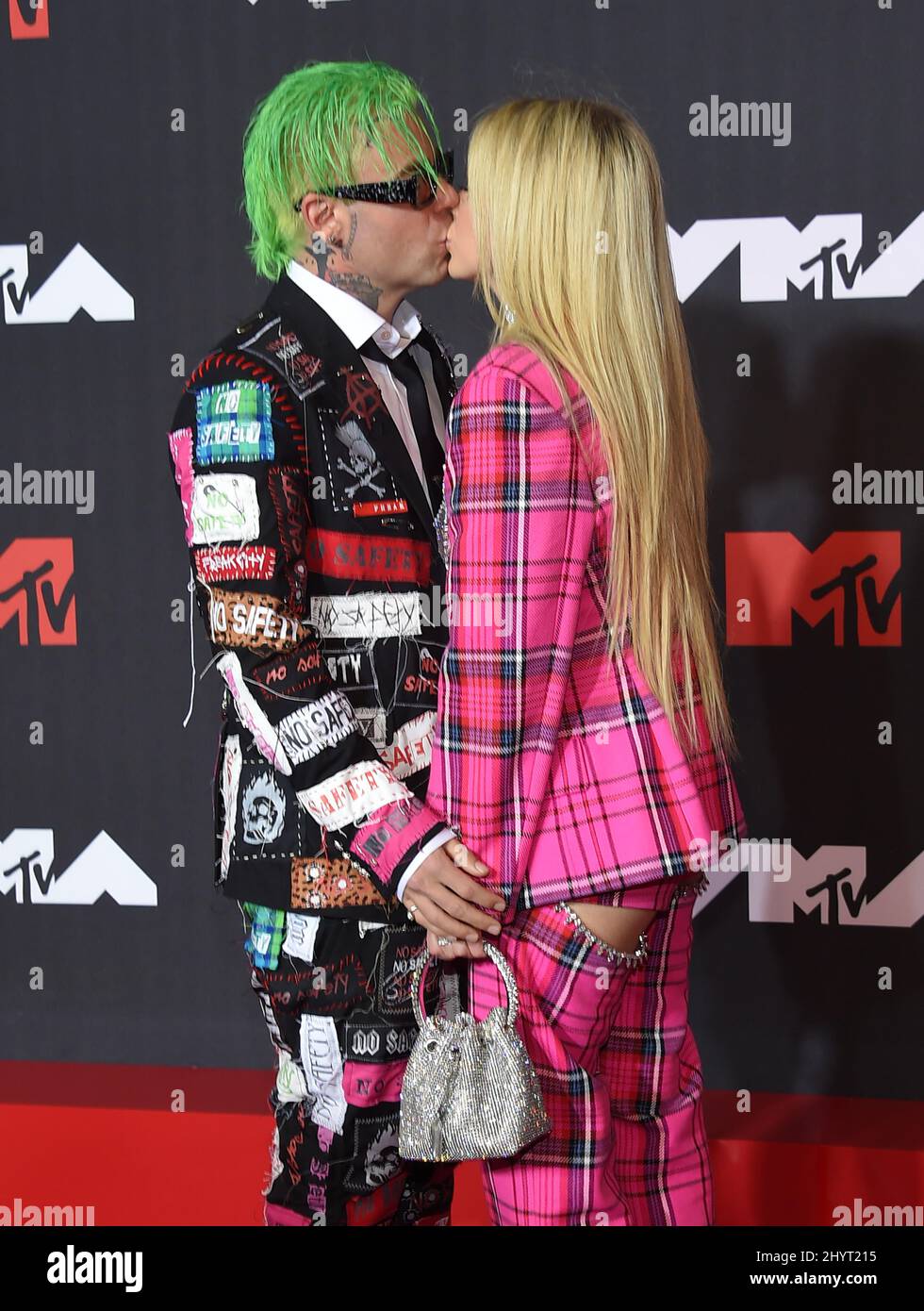 Mod sun avril hi-res stock photography and images - Alamy