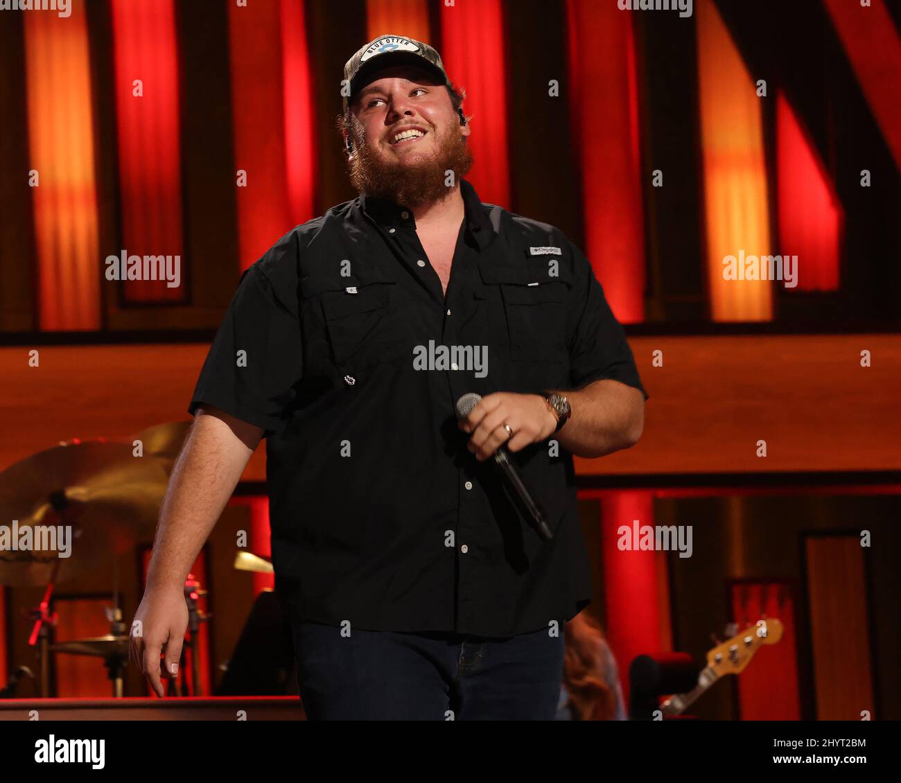 Luke Combs performing onstage at Loretta Lynn's Friends: Hometown ...