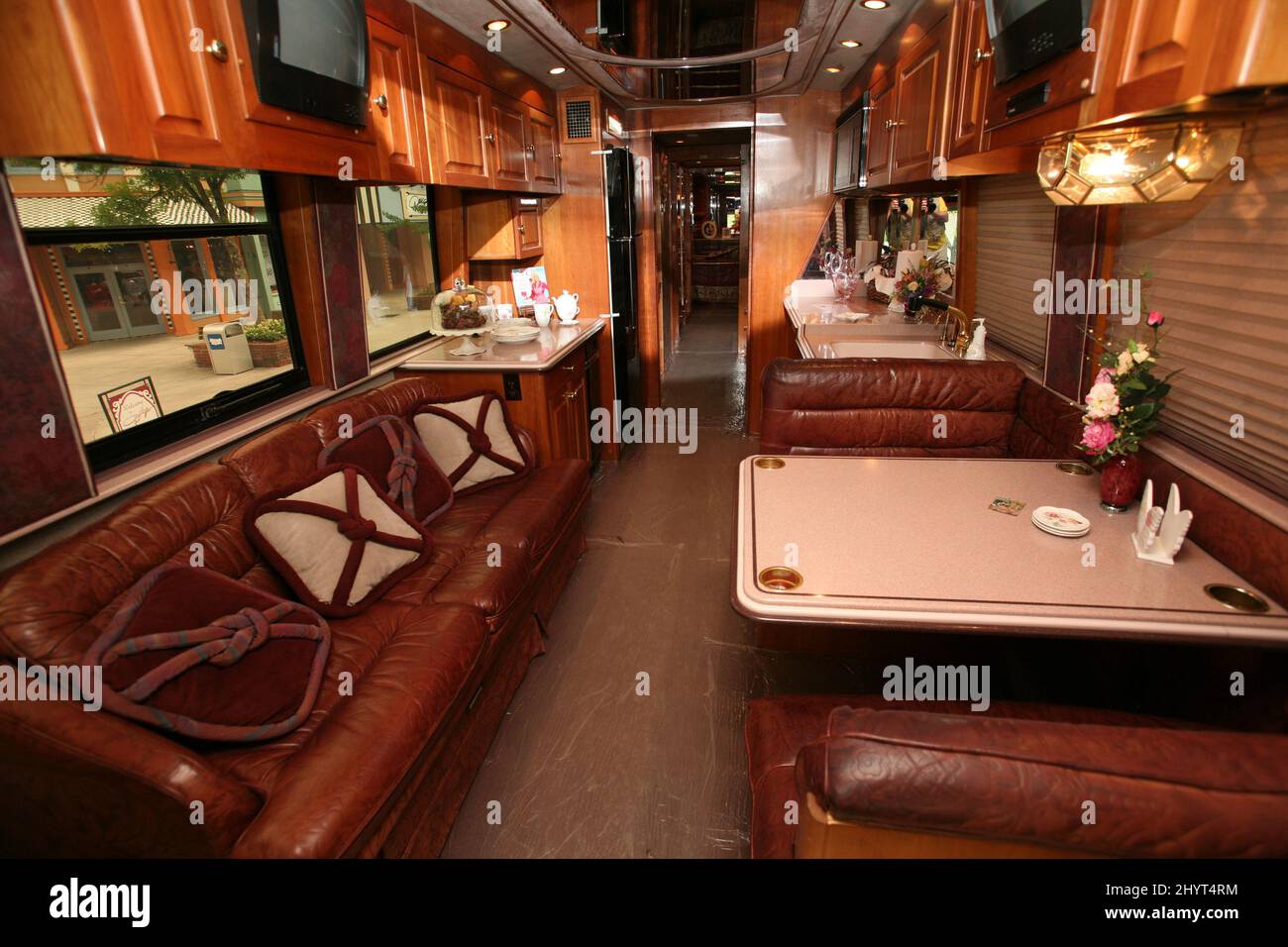 Dolly Parton's retired tour bus on display at Dollywood, Pigeon Forge ...