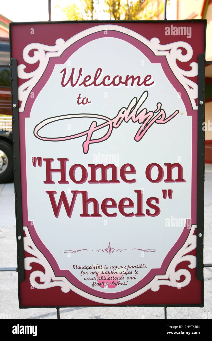 Dolly Parton's retired tour bus on display at Dollywood, Pigeon Forge ...