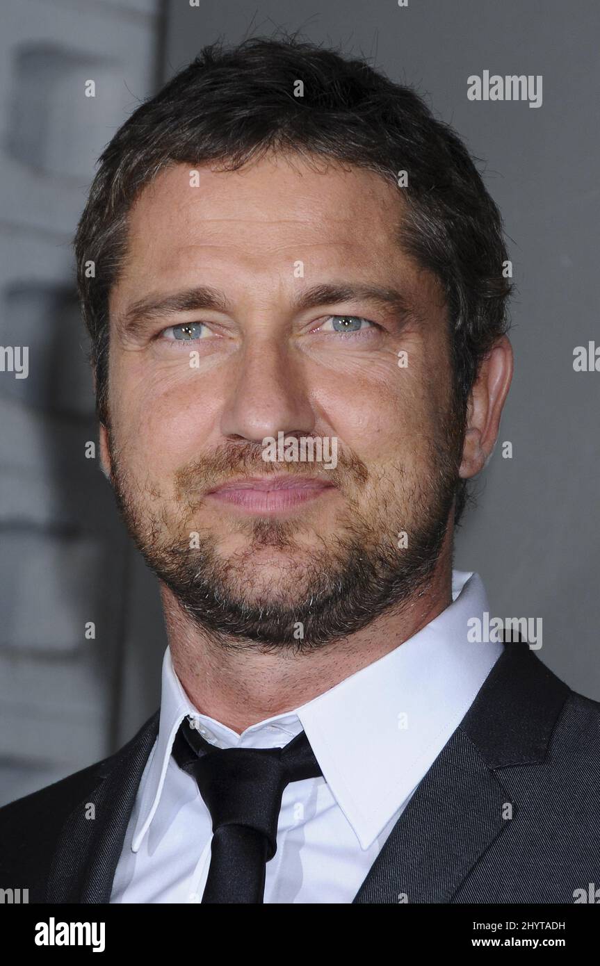 Gerard Butler arriving at the premiere for Rocknrolla, at the Pacific ...