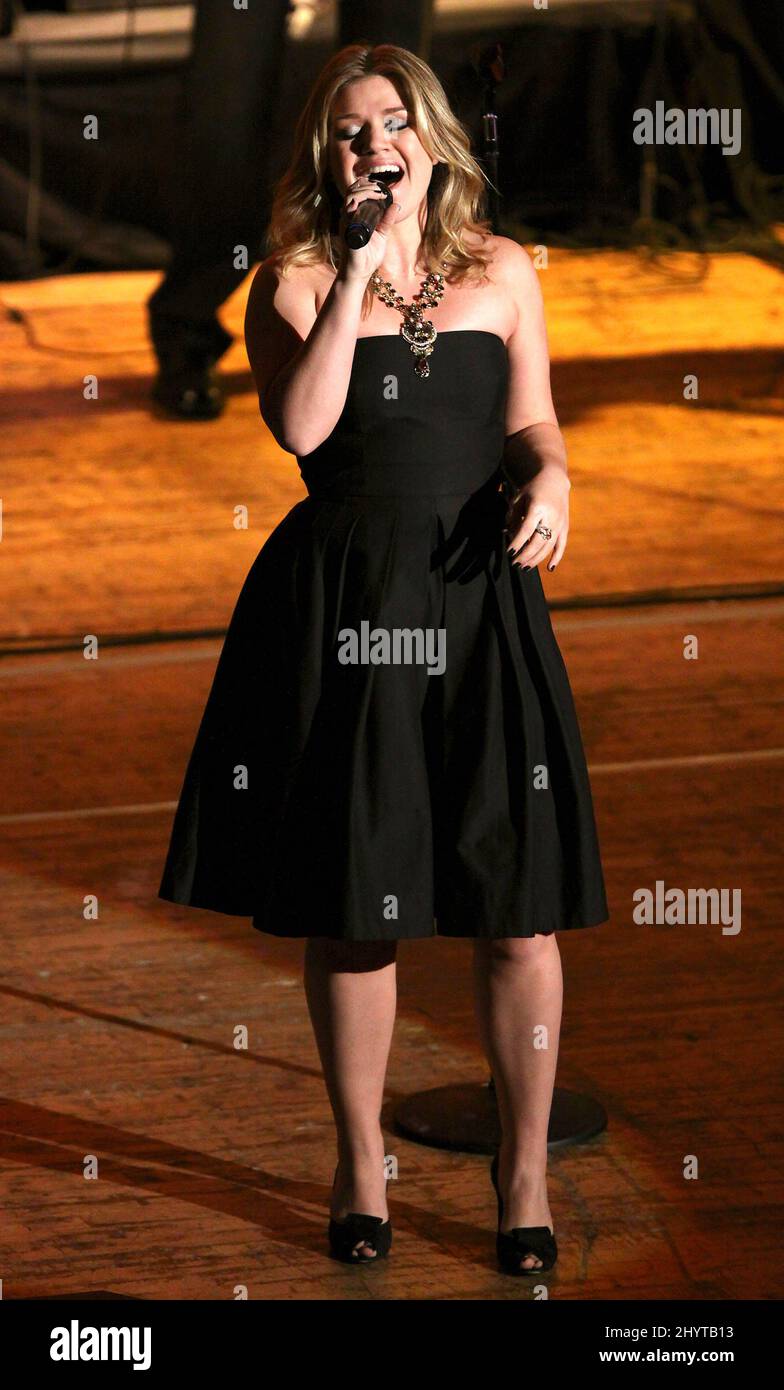 Kelly Clarkson performs on stage at the 46th Annual ASCAP Country Music ...