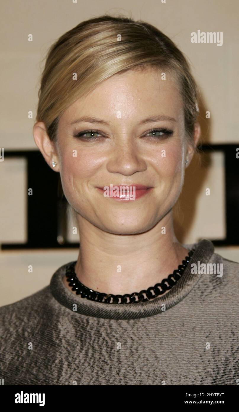 Amy Smart arriving at the Burberry Beverly Hills Store Re-Opening, Los ...