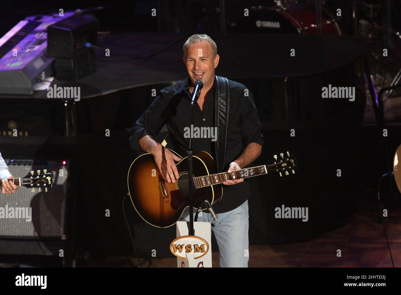 Kevin Costner and Modern West's debut performance at the Grand Ole Opry ...