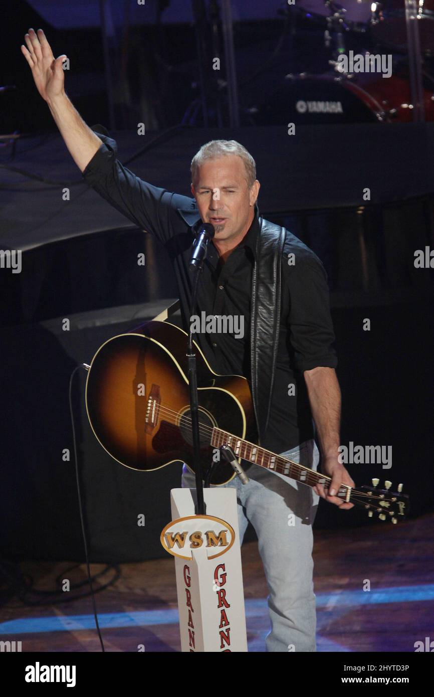Kevin Costner and Modern West's debut performance at the Grand Ole Opry ...