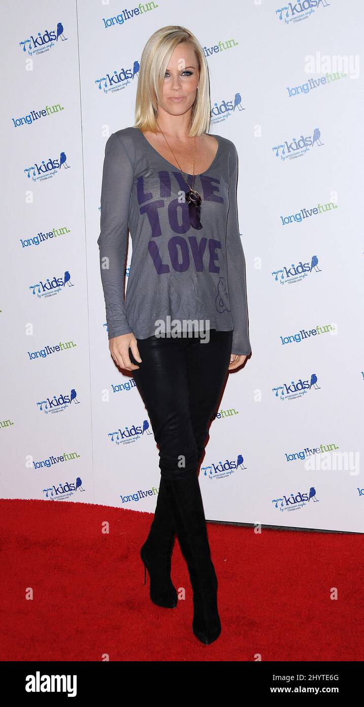 Jenny McCarthy arriving at the Jonas Brothers' Celebration for the ...