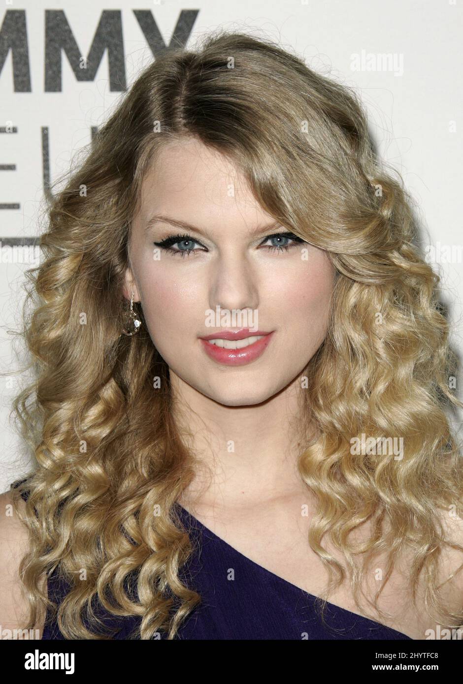 Taylor swift head shot hi-res stock photography and images - Alamy