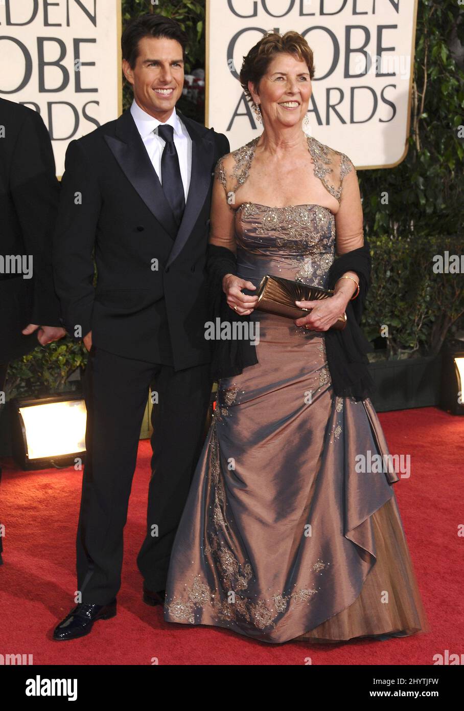 Tom Cruise and mother Mary Lee Mapother at the 66th Annual Golden Globe ...