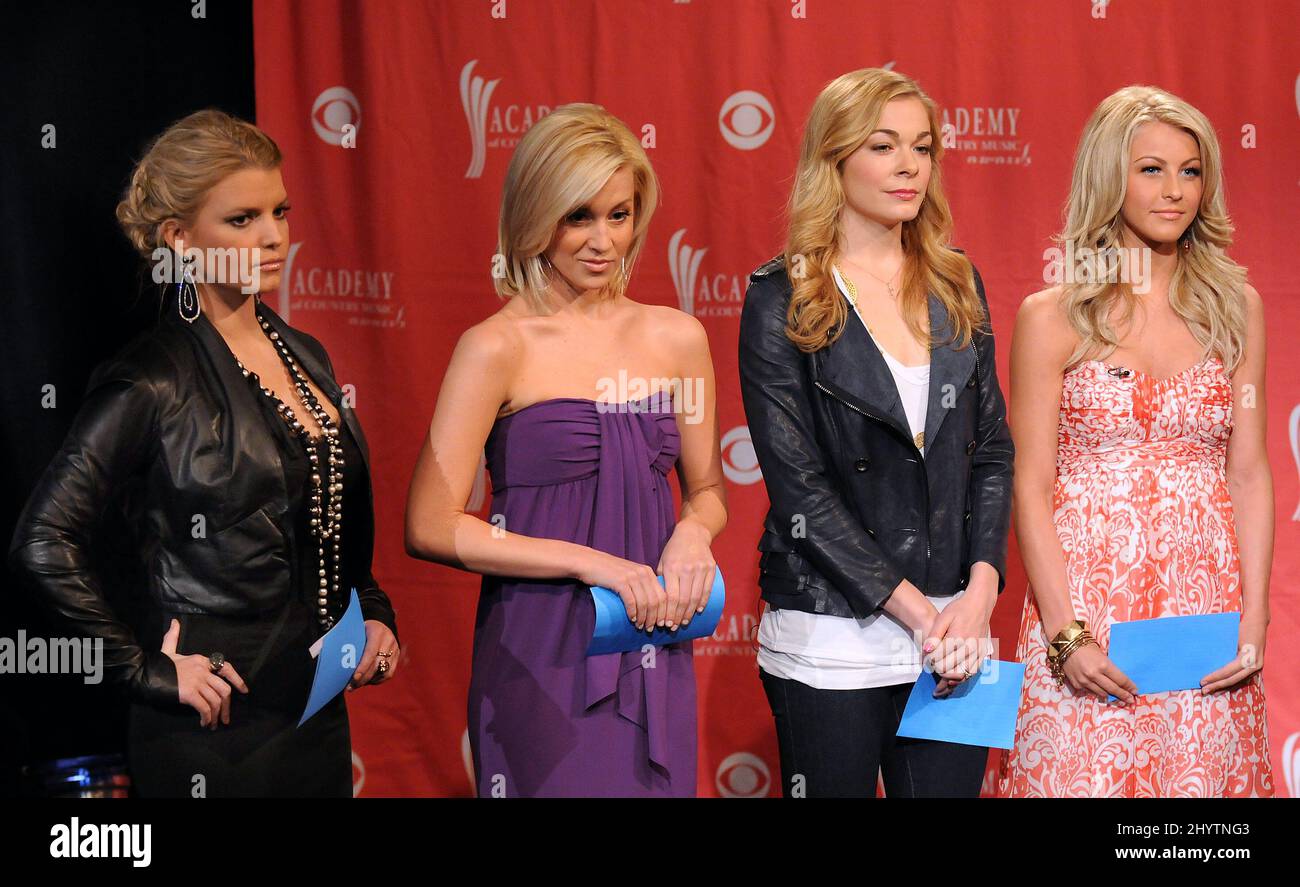 Jessica Simpson, Kellie Pickler, LeAnn Rimes and Julianne Hough attend ...