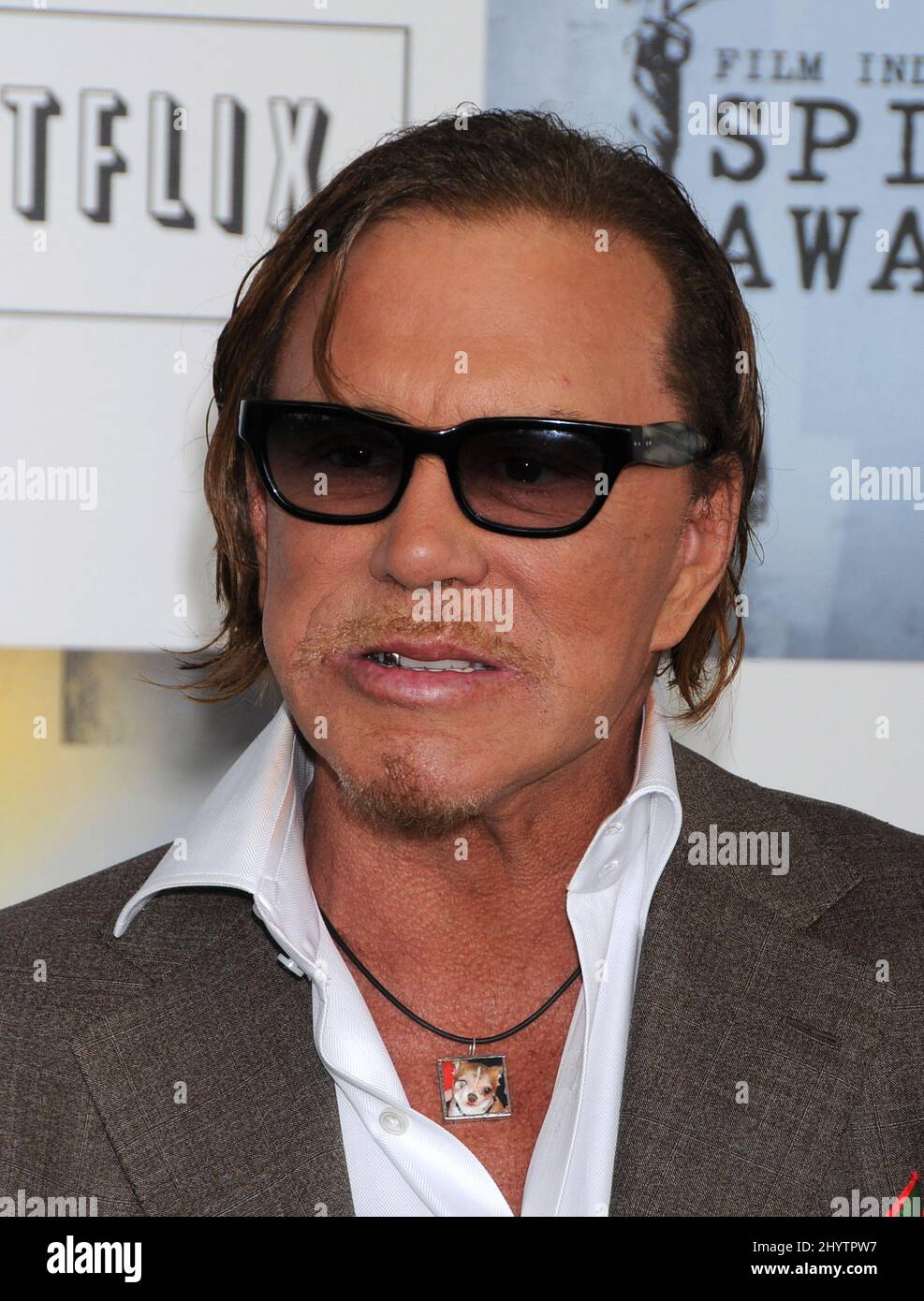 Mickey Rourke arrives at the 2009 Film Independent's Spirit Awards held ...