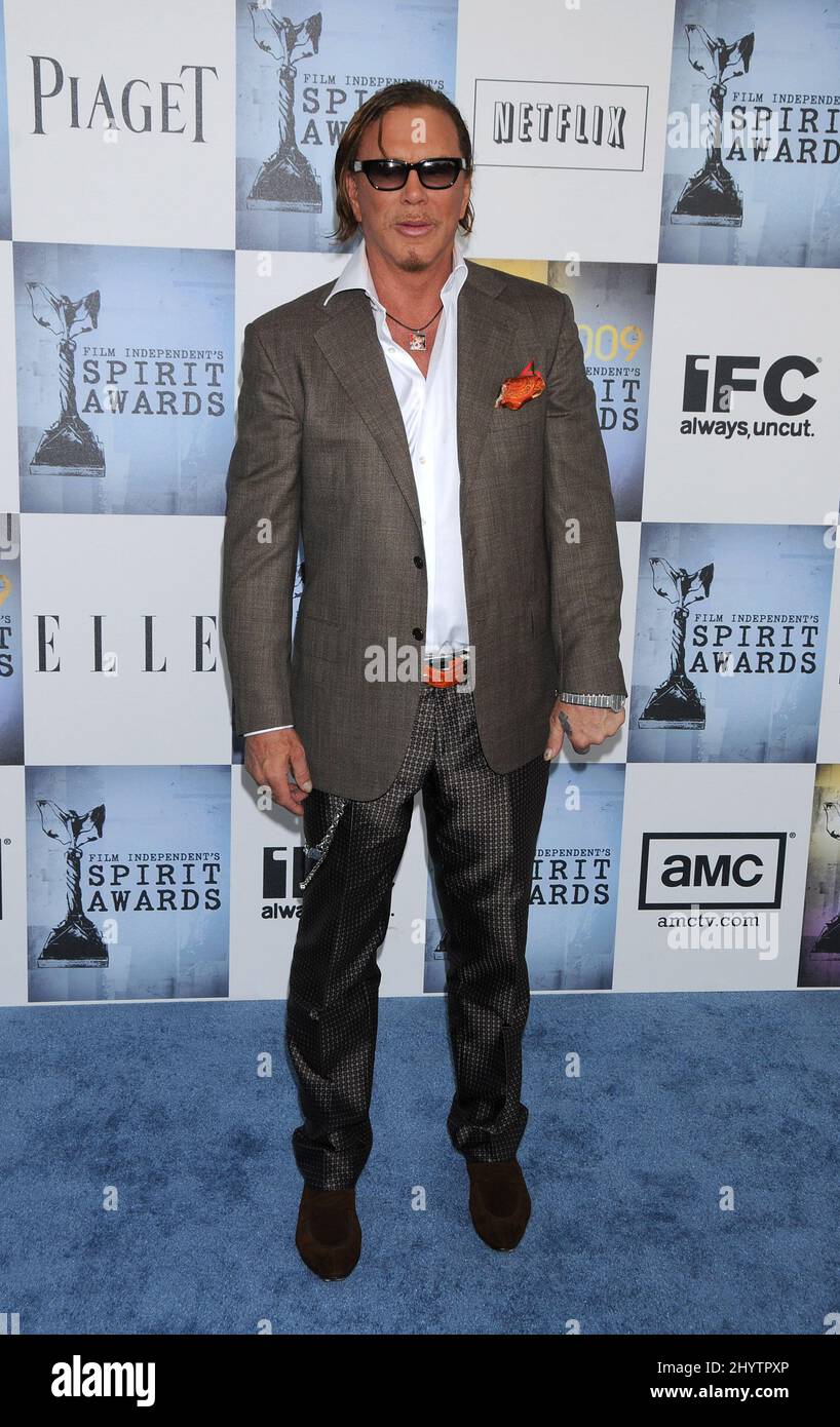 Mickey Rourke arrives at the 2009 Film Independent's Spirit Awards held ...