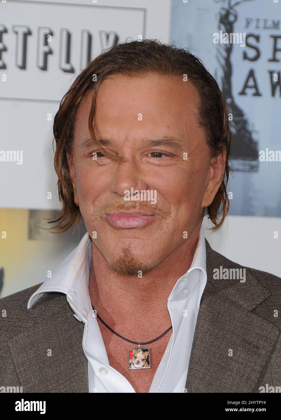 Mickey Rourke arrives at the 2009 Film Independent's Spirit Awards held ...