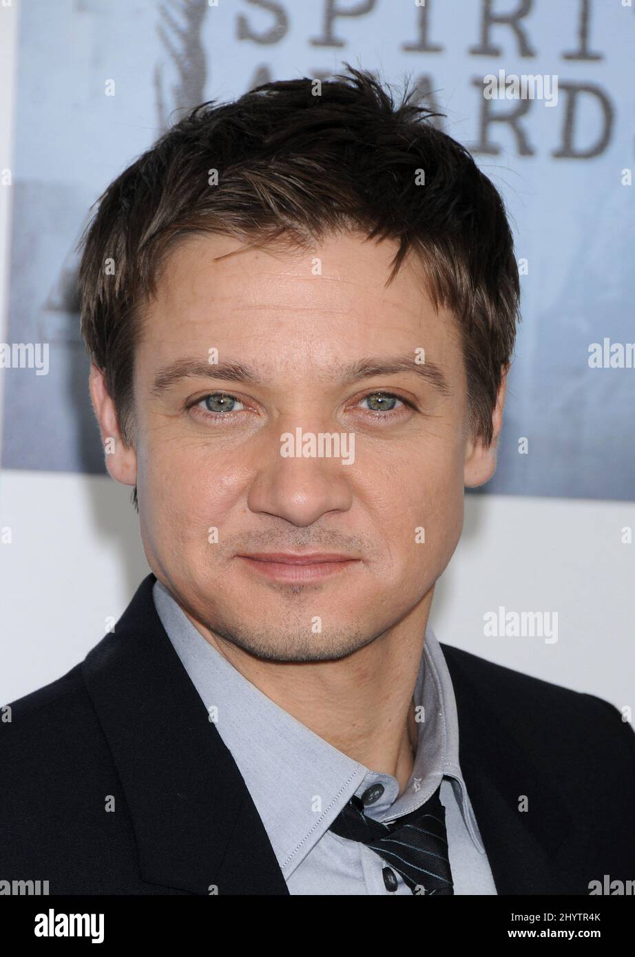 Jeremy Renner arrives at the 2009 Film Independent's Spirit Awards held ...