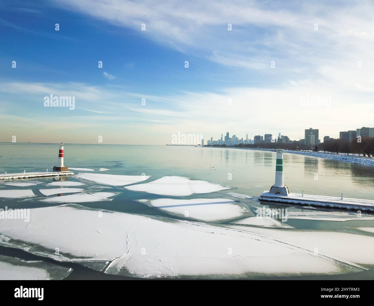 Chicago winter skyline and frozen Lake Michigan Stock Photo - Alamy