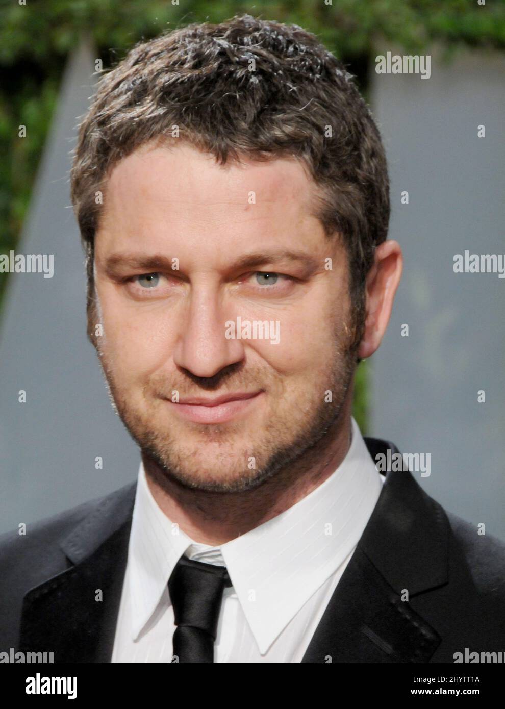 Gerard Butler attending the Vanity Fair Oscar Party 2009 held at the ...