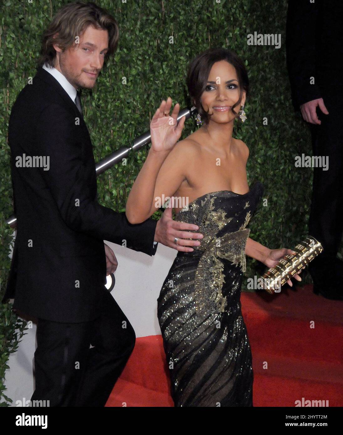 Halle berry gabriel aubry 2009 hi-res stock photography and images - Alamy