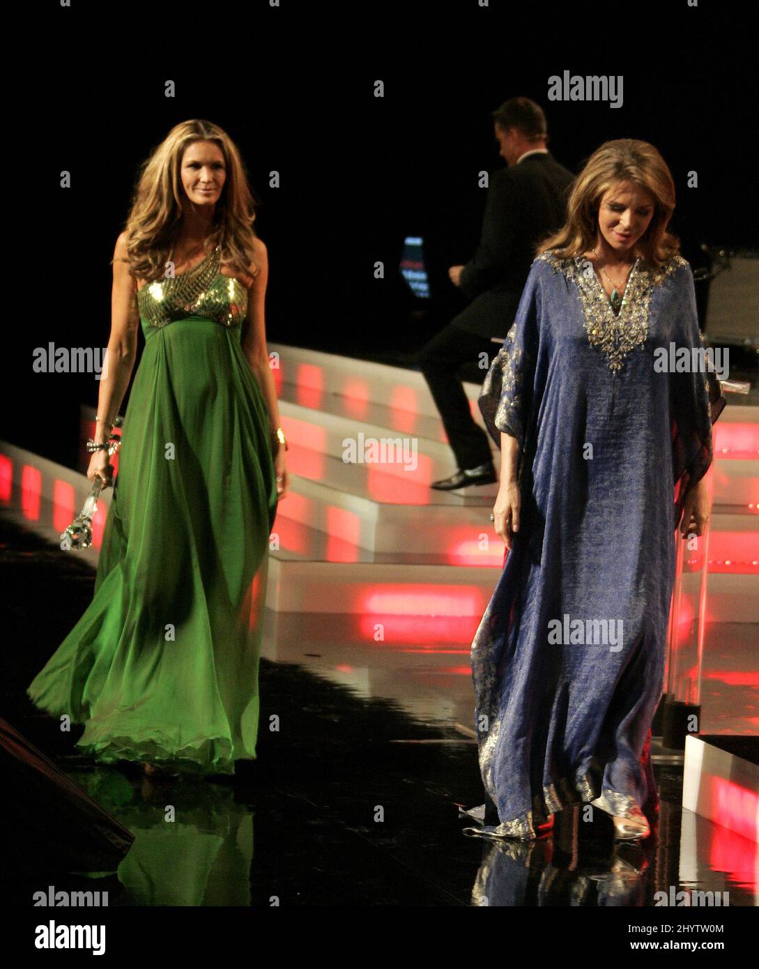 Elle MacPherson and Queen Noor of Jordan at the Woman World Awards ...