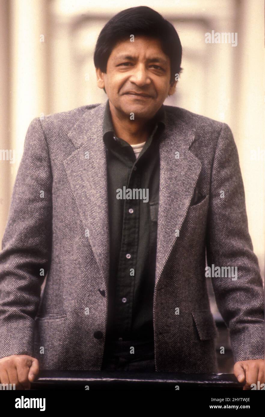 V s naipaul nobel prize literature hi-res stock photography and images ...