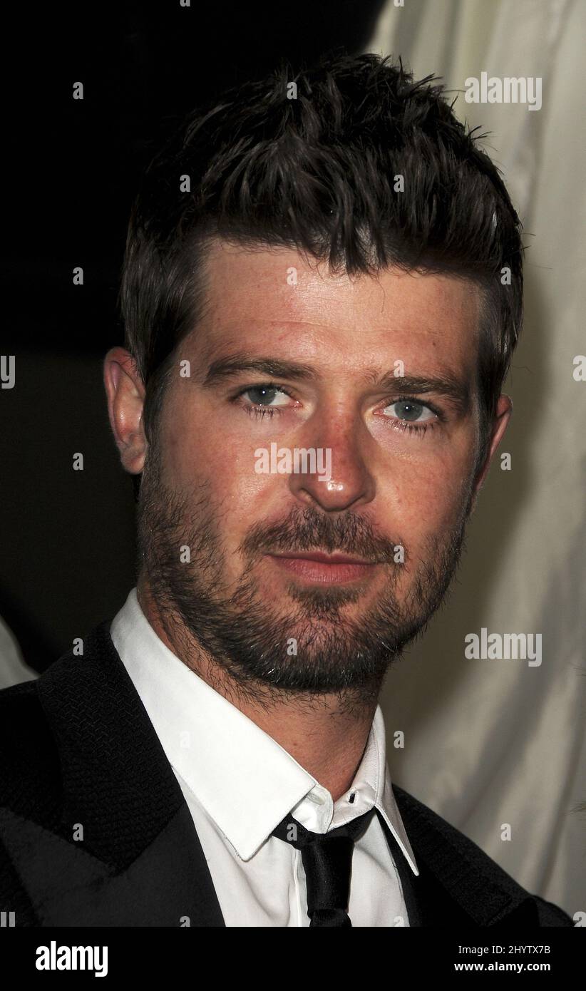 Robin Thicke at the opening of Gloria Loring's "TV Tunez Tonight!" at ...