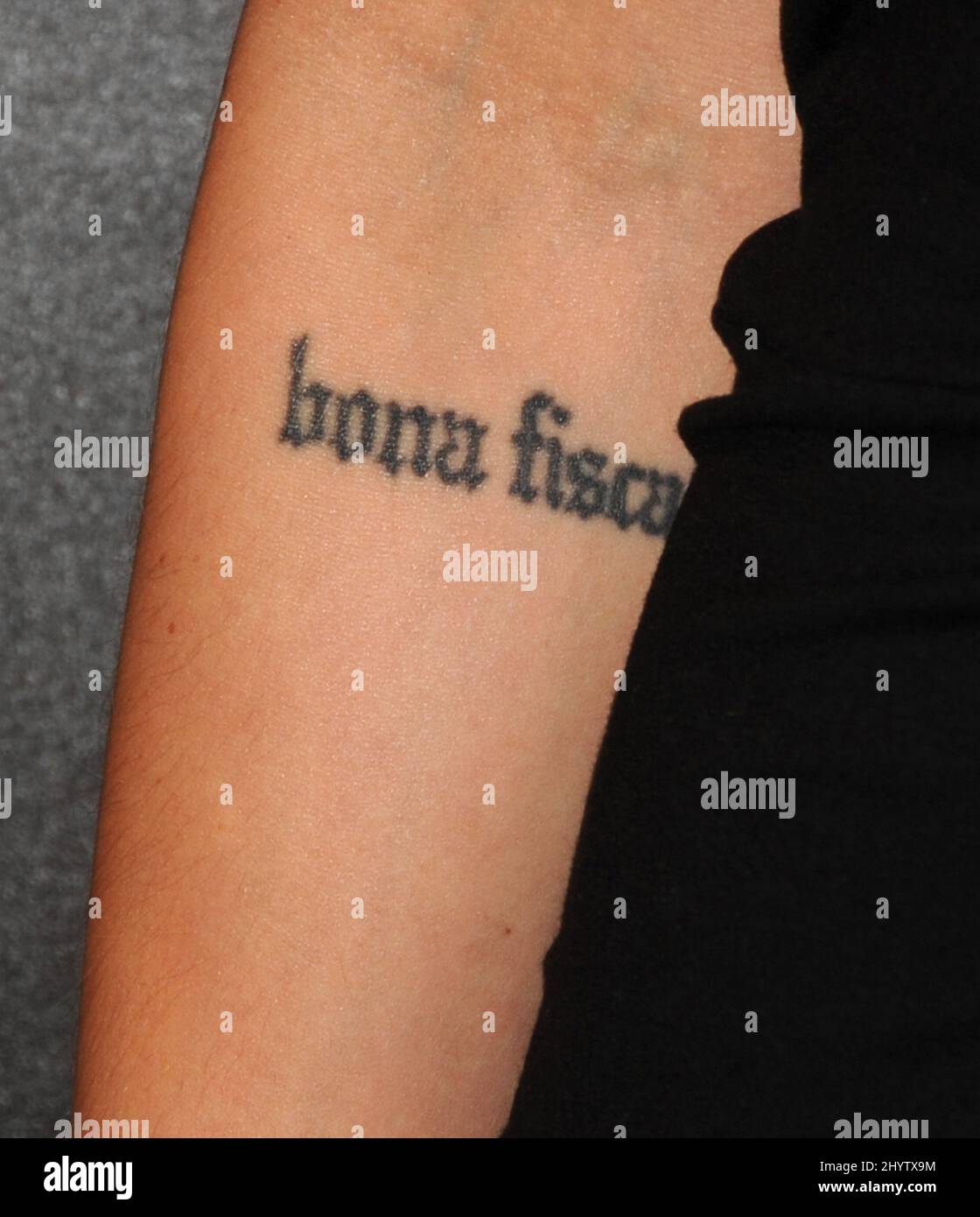 Katee Sackhoff Neck Tattoo