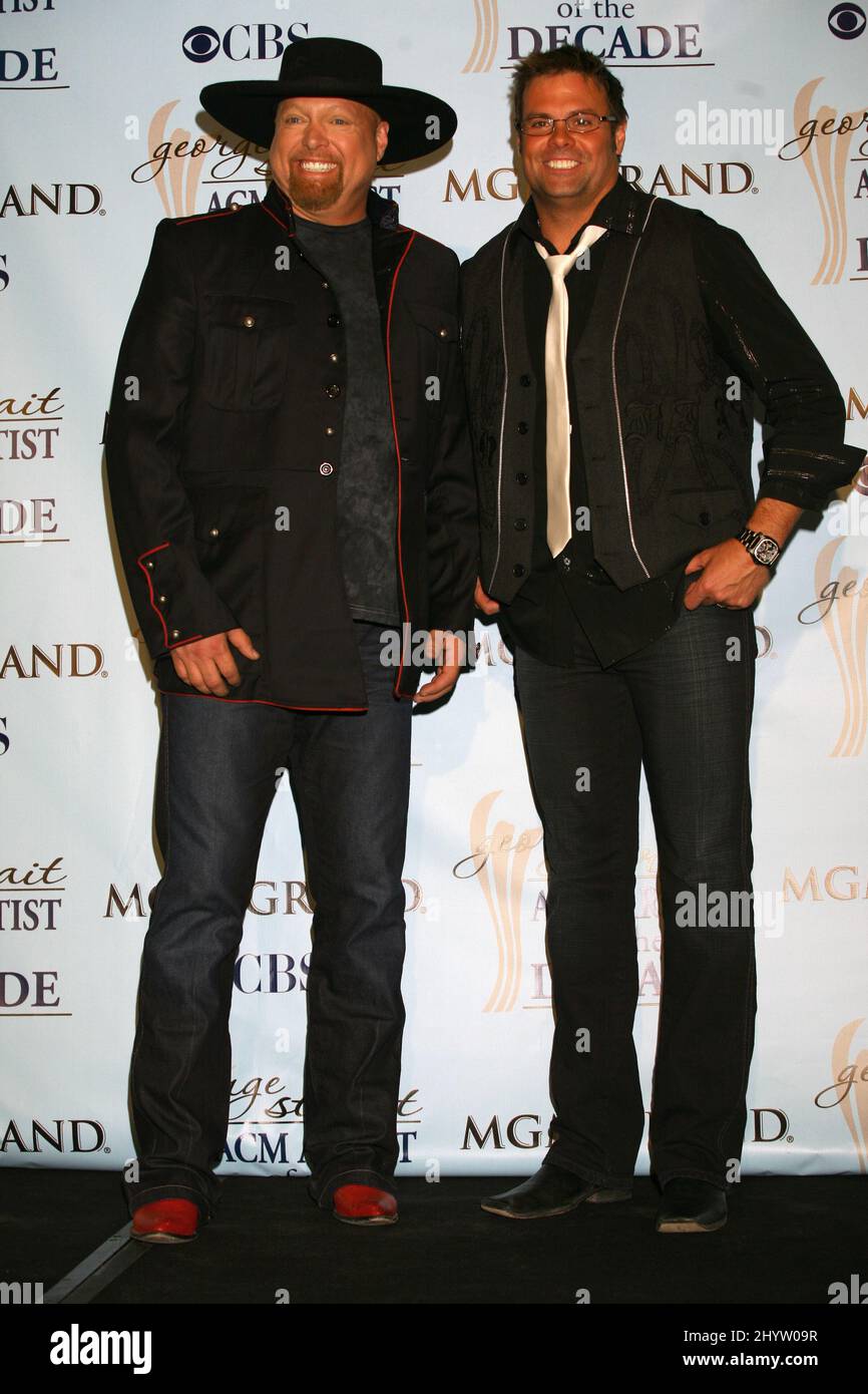 Montgomery Gentry at the George Strait: ACM Artist of the Decade All ...