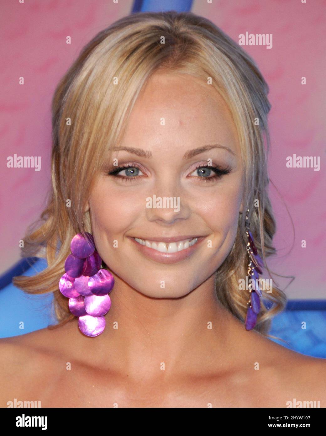 Laura vandervoort hi-res stock photography and images - Alamy
