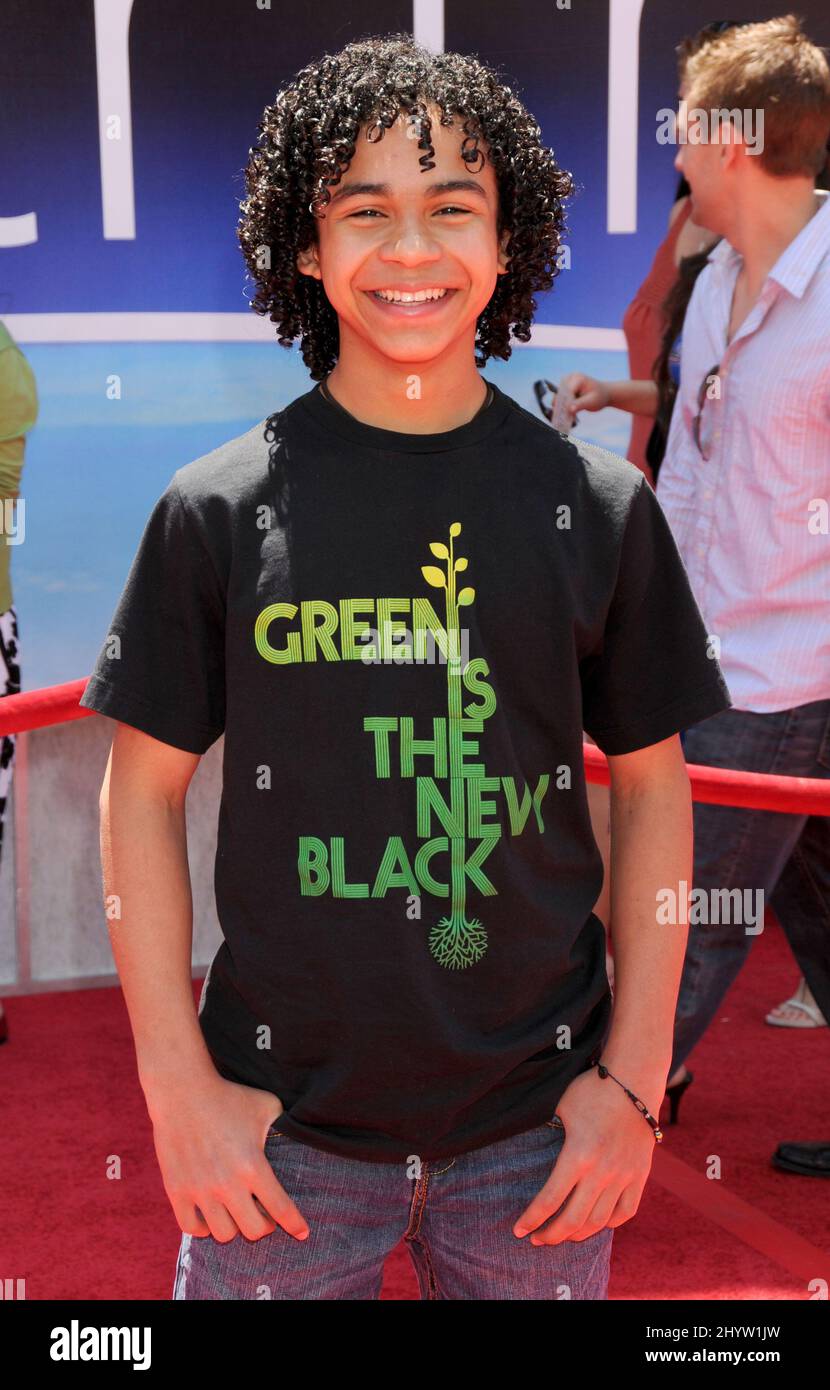 Noah Gray Cabey at the "Earth" World Premiere at the El Capitan Theatre ...