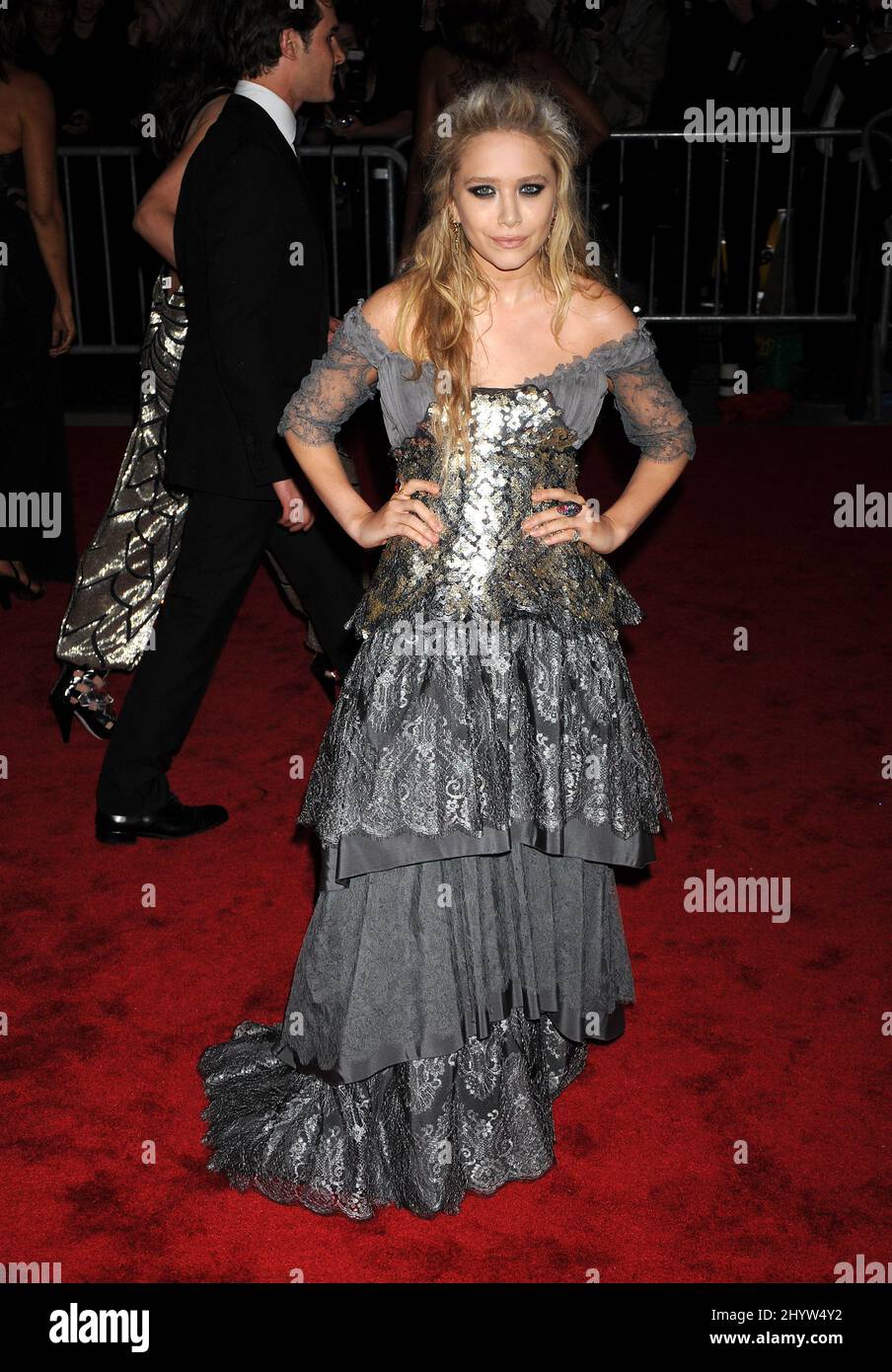 Mary-Kate Olsen at the Model as Muse, Embodying Fashion, Costume ...