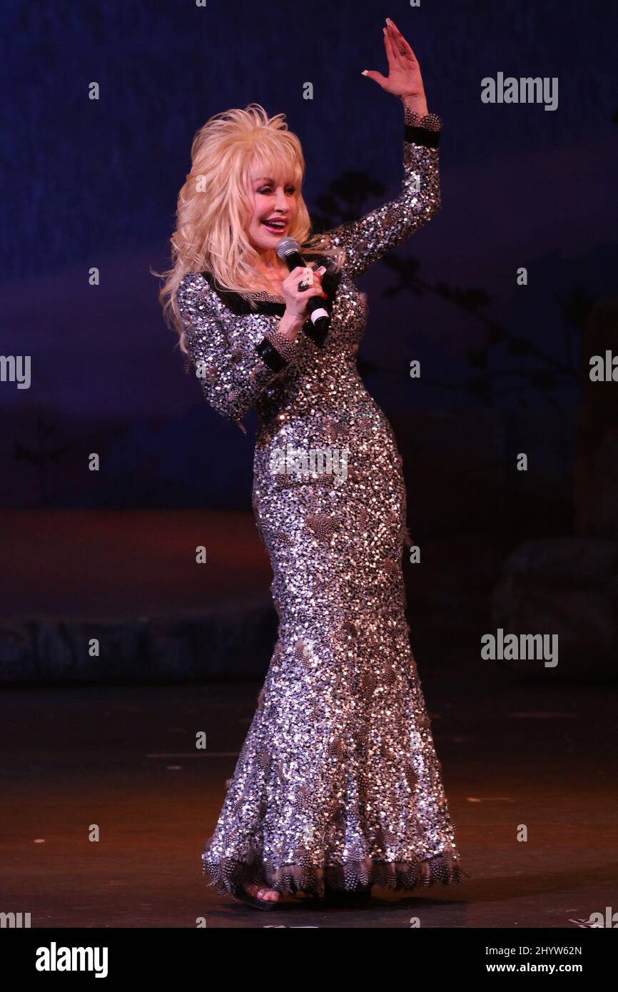 Dolly Parton Presents "Sha-Kon-O-Hey"! at Dollywood's Celebrity Theater ...