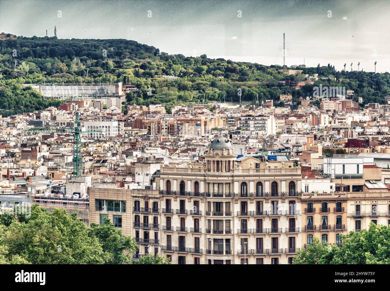 Barcelons skyline hi-res stock photography and images - Alamy