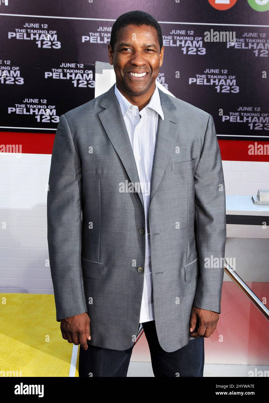 Denzel washington taking pelham 123 hi-res stock photography and images ...