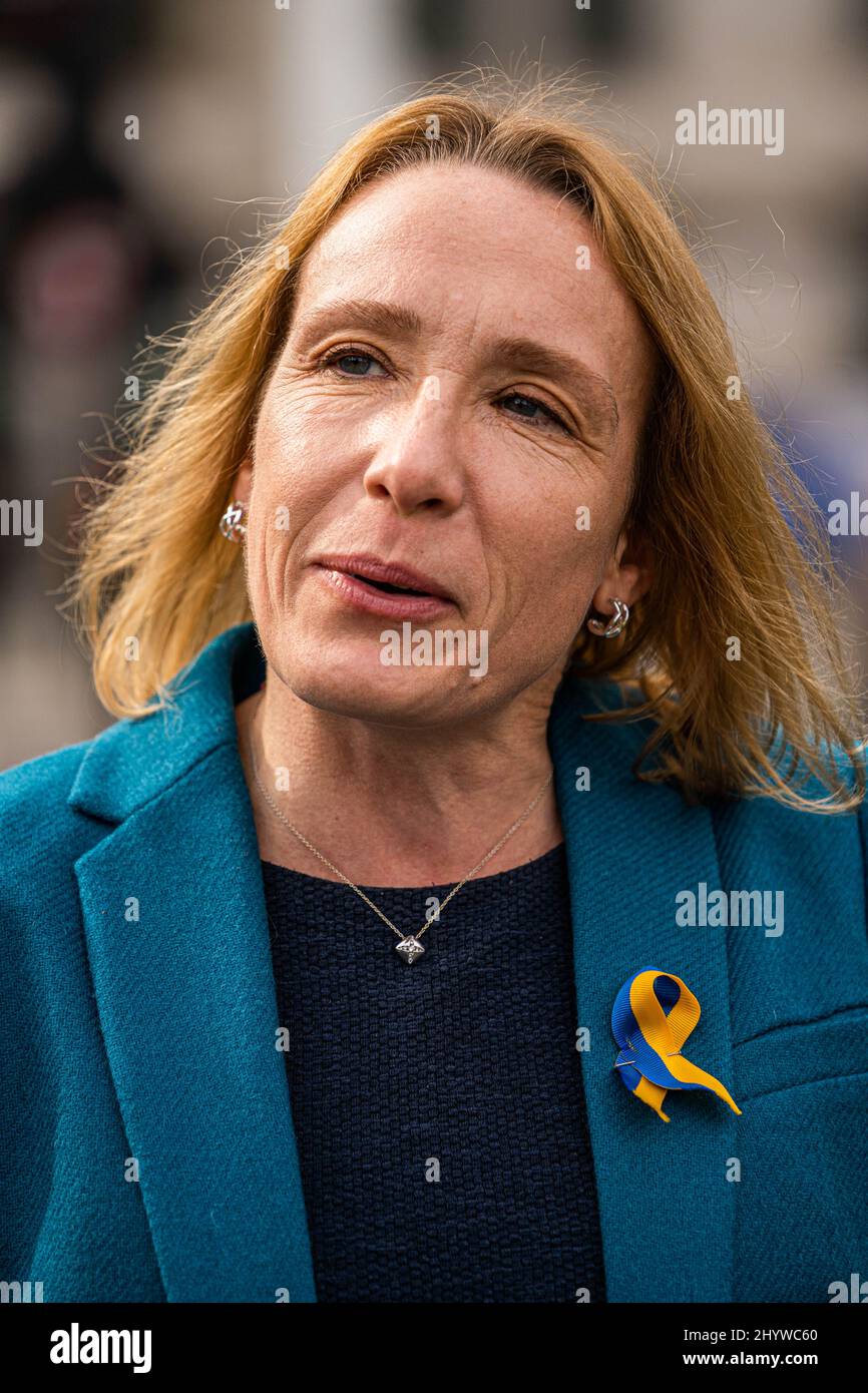 Helen morgan mp hi-res stock photography and images - Alamy